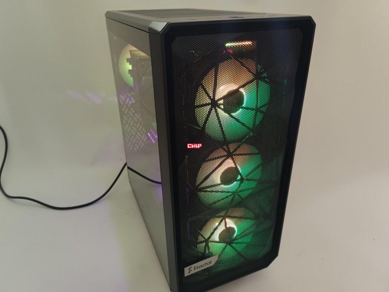 Test obudowy Fractal Design Meshify 2 Compact Lite RGB Black TG Light Tint Test obudowy Fractal Design Meshify 2 Compact Lite RGB Black TG Light Tint