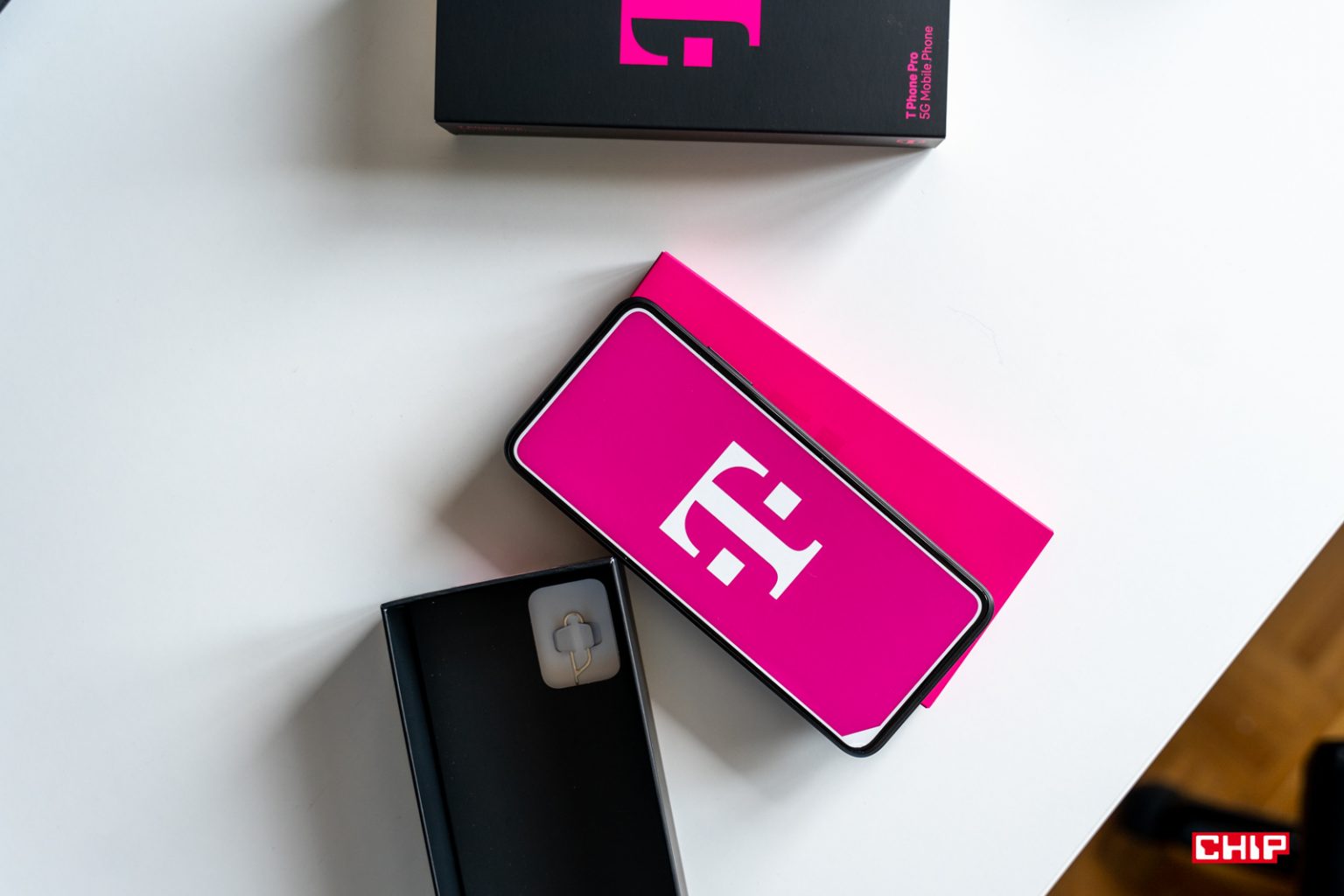 T Phone Pro 5G – nowy smartfon i nowa marka T-Mobile. Pierwsze wrażenia.