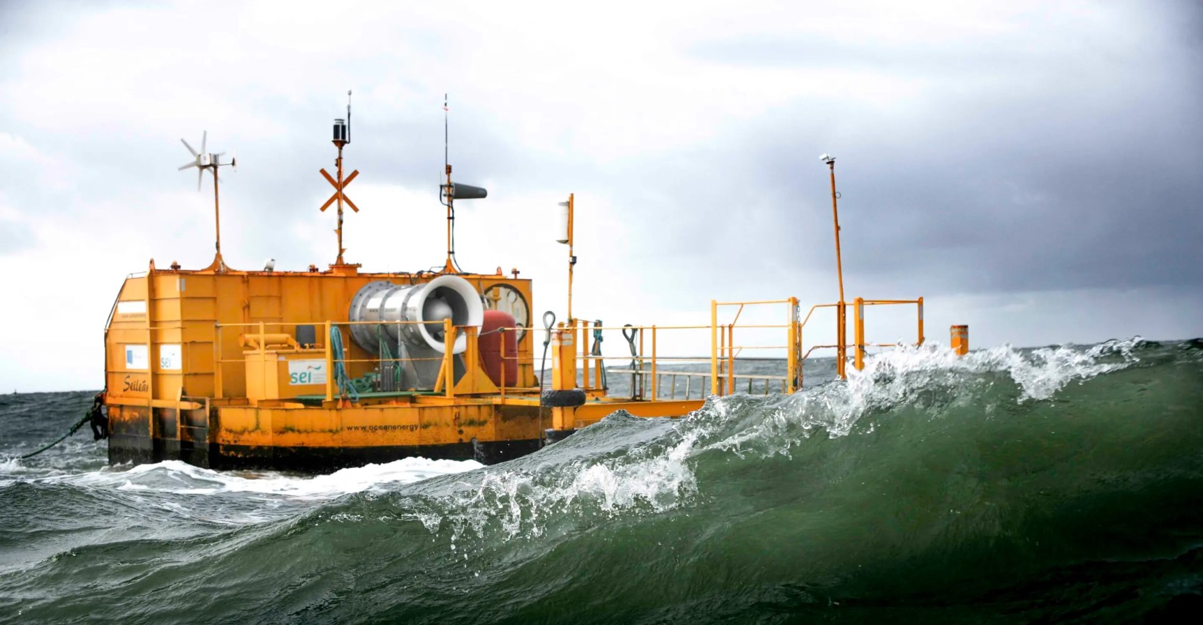 Megawat energii z fal. Gigantyczny generator energii zacznie pracę