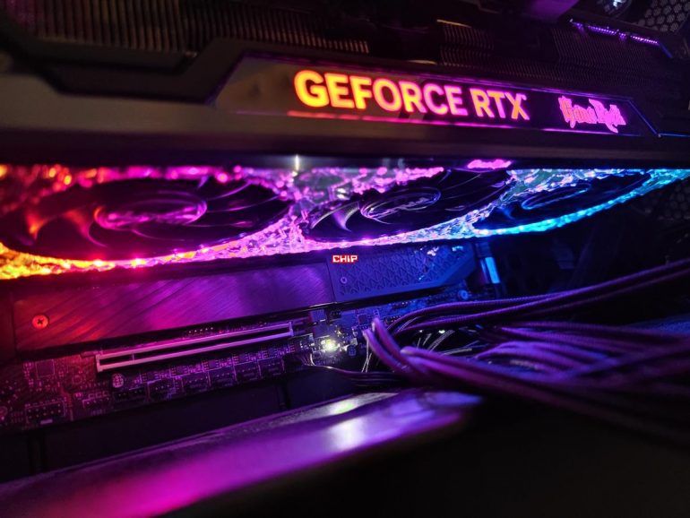 Test Palit GeForce RTX 4090 GameRock OC