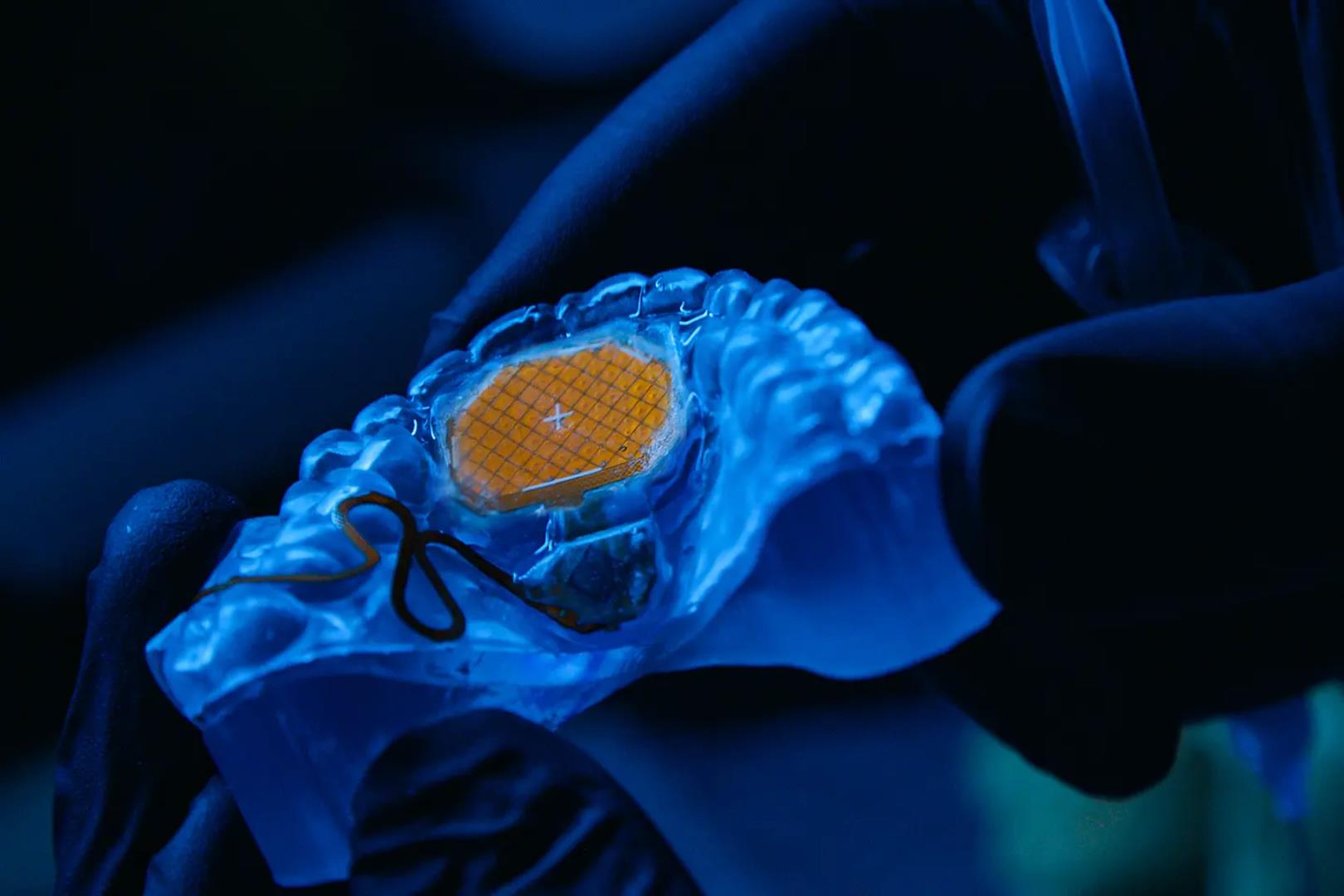 Obsługa komputera językiem jest możliwa. Nowy gadżet zamieni Twoje usta ...