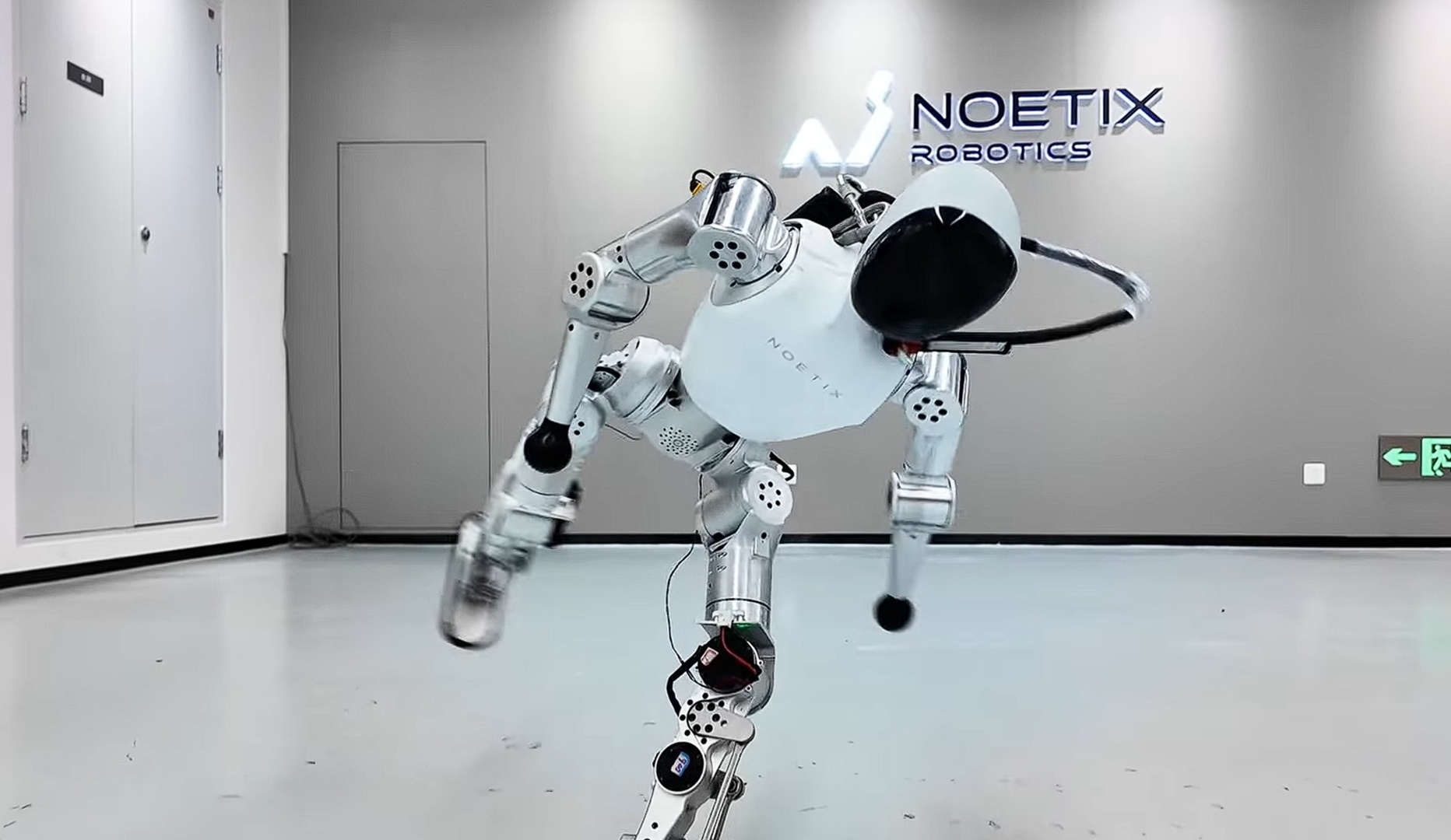 Robot humanoidalny tańszy niż iPhone 17. Chiński Bumi wyznacza nowe ...