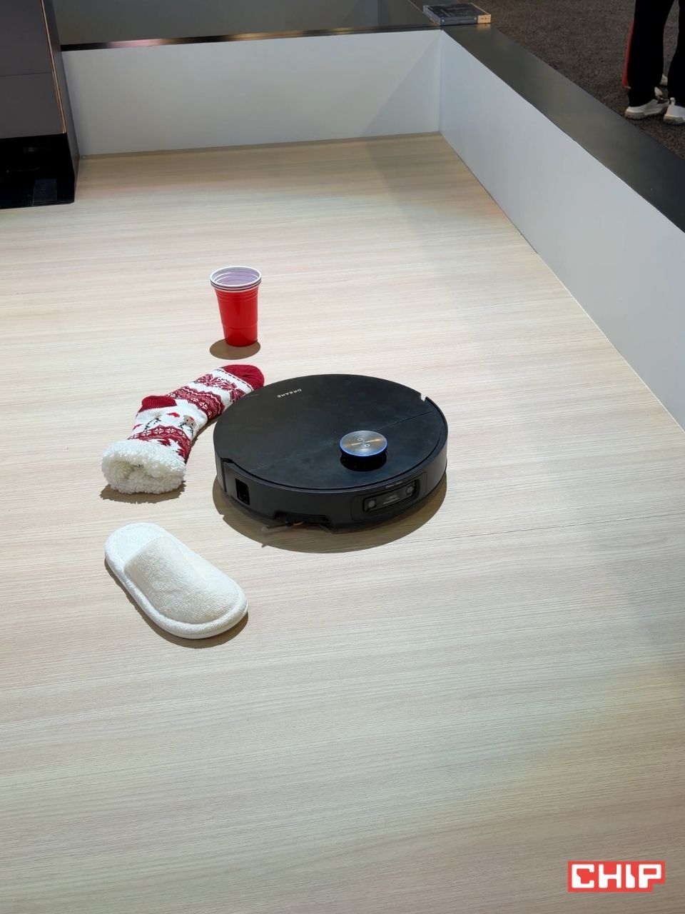 Robot z ramieniem, ultracienka seria X60 i ofensywa na codzienne ...